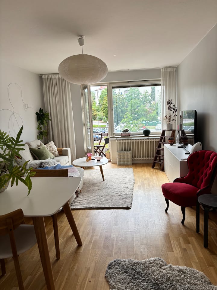 Trivsam Lägenhet I Bagarmossen - Stockholm