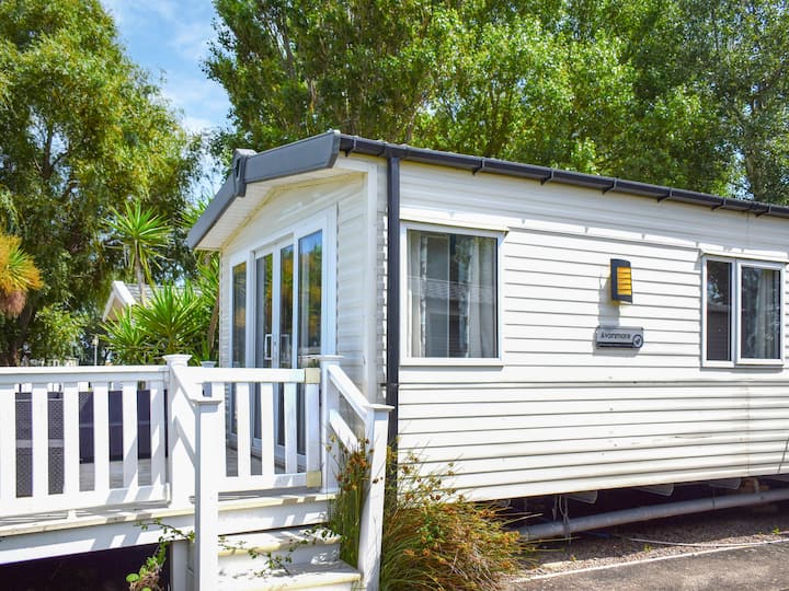 Lakeside Crescent 19 - Dunster