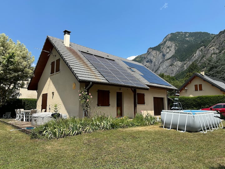 Entire House With Pool, Jacuzzi, Garden And Garage - Le Bourg-d'Oisans