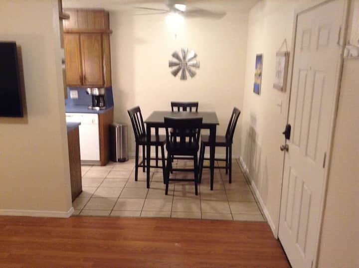 Convenient 1-bedroom Apartment Next To Fort Sill - 로턴