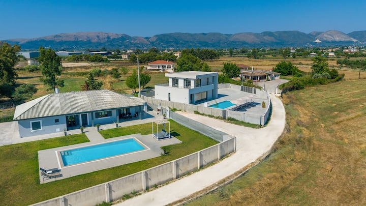 Nimar Villas  Luxury Stay For Up To 18 Guests - 札金索斯