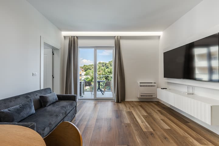 Aqua Breeze Golem | 2br Apartment - Albania
