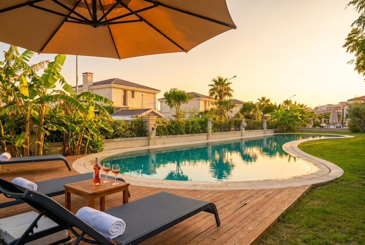 Alaçatı Limanında ÖZel Ve Konforlu Villa - Ilıca
