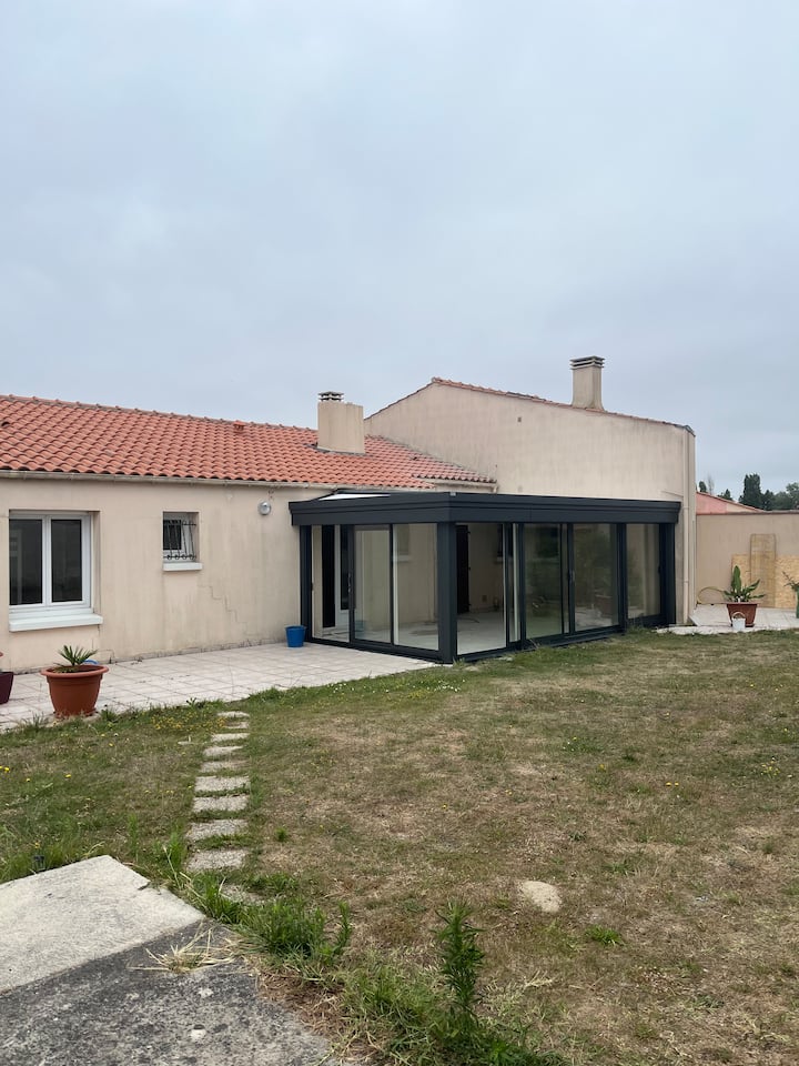 Maison T3 Avec Jardin Clos à Louer - Le Château-d'Olonne