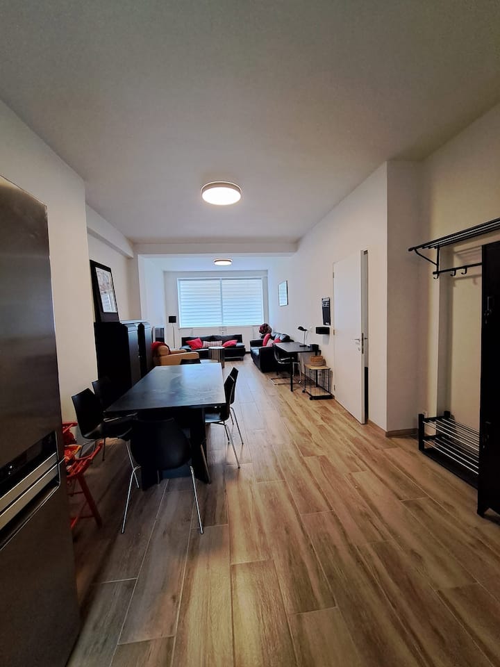 Rez 85m² Cour Int 50m²-2chambres -Sdd -Wc Séparé - De Panne
