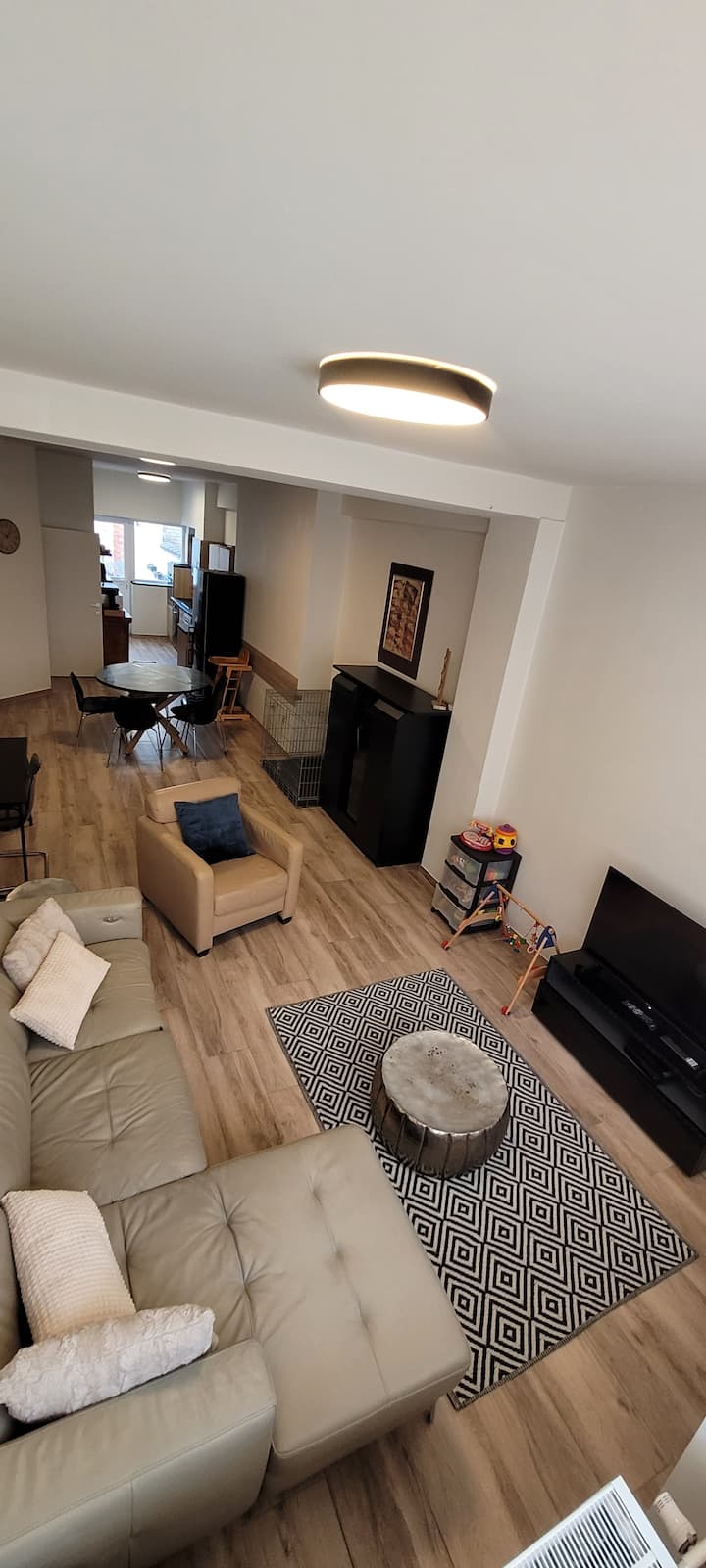 Rez 85m² Cour Int 50m²-2chbres -Sdd -Wc-nonfumeur - De Panne