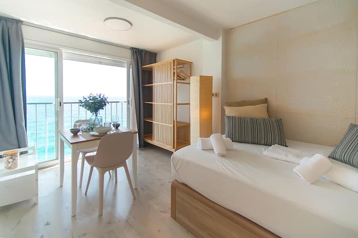 Seafront Studio With Panoramic Sea Views - Platja d'Aro