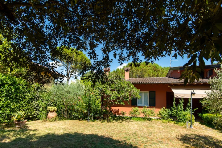 Garden Retreat Apt W/ Parking, Near Perugia Center - Perugia