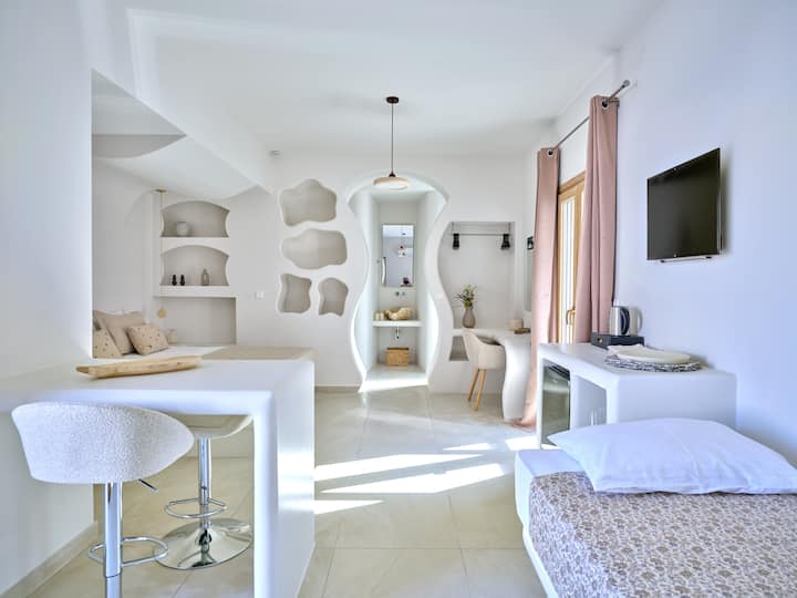 Rocaia Mini Suites Naousa - Marble - Paros