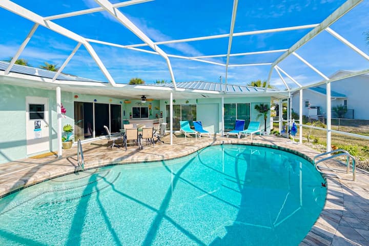 Pet-friendly Waterfront Oasis: Pool & Gulf Access - 威尼斯