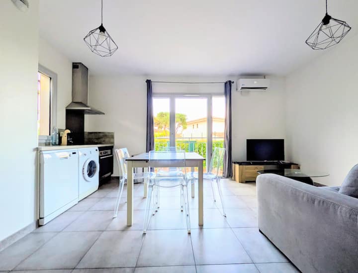 Bel Appartement Entouré De Verdure + 2 Parkings - Le Pradet