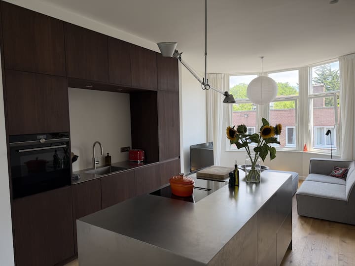 Renovated Apartment In Amsterdam W/ Sunny Balcony - Amsterdam