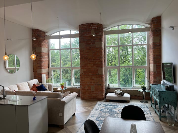 Stylish Apartment With Amazing Views - 메이클즈필드