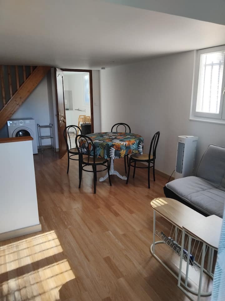 Appartement Independant Attenant Villa . - Sommières