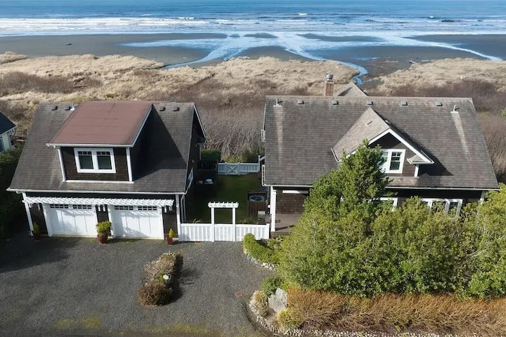 4br/4ba Beachfront Retreat With Hot Tub And Sauna - Moclips, WA