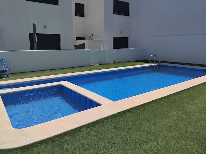 Amplio Y Luminoso Apartamento Con Piscina Y Patio - San Pedro del Pinatar