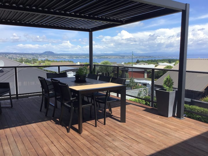 Private, Spacious, Quiet Modern Home - タウポ