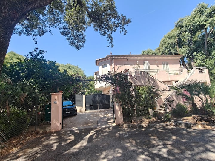 Haut De Villa à 10 Minutes Des Plages - Toulon