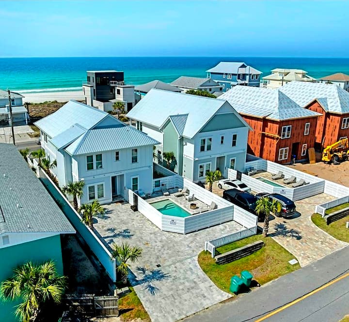 The Pearl Of Pier Park! Heated Pool! Sleeps 16! - Panama City Beach, FL