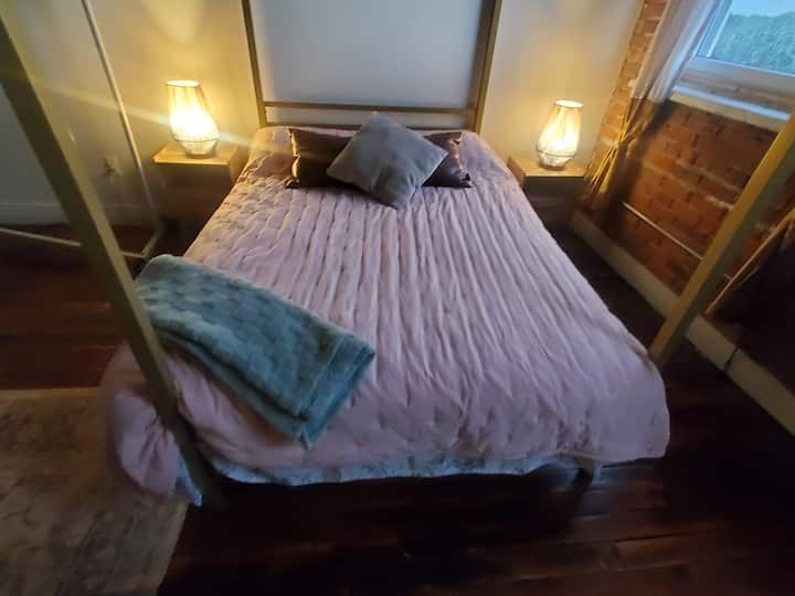 4th Floor Loft With View Of Mt Elliot Park - Detroit