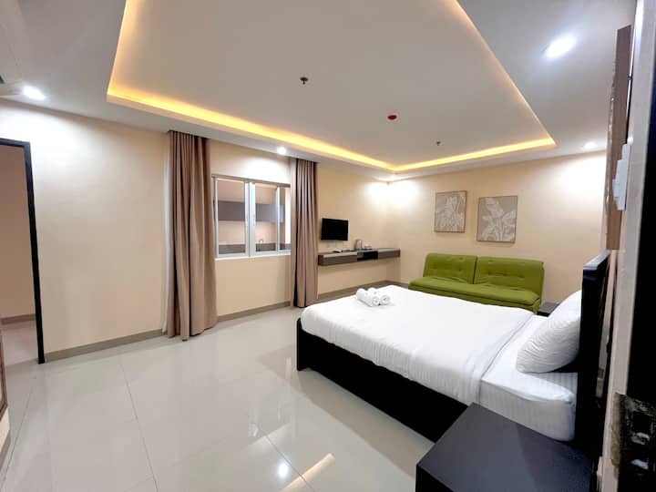 Experience Comfort & Elegance - Compostela