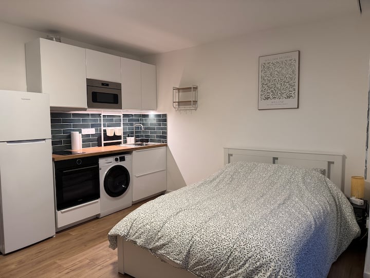 Studio Neuf Avec Balcon, Parking Et Ascenseur - Thionville