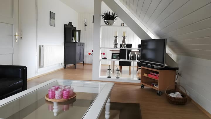 Jagdschloss 2. Etage 4 Personen - Schmallenberg