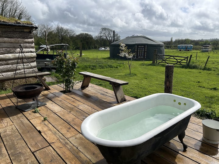 Dreamy Yurt On Private Land With Sauna - Dorset