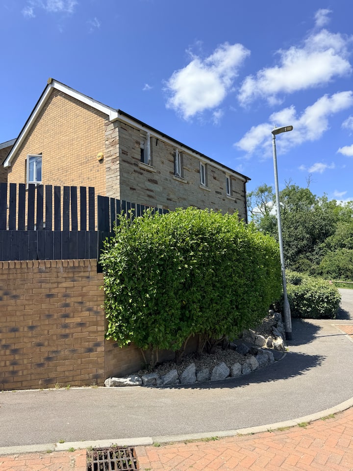 Modern 3 Bed Detached Falmouth | Nr Swanpool - Penryn