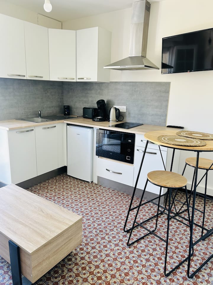Beau T1 Avec Jardin Commun & Stationnement Gratuit - ibis Lorient Centre Gare
