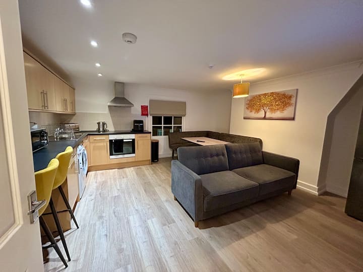 Bedford - Apartment Townhouse 3 Br - 2 Bathrooms - Bedford