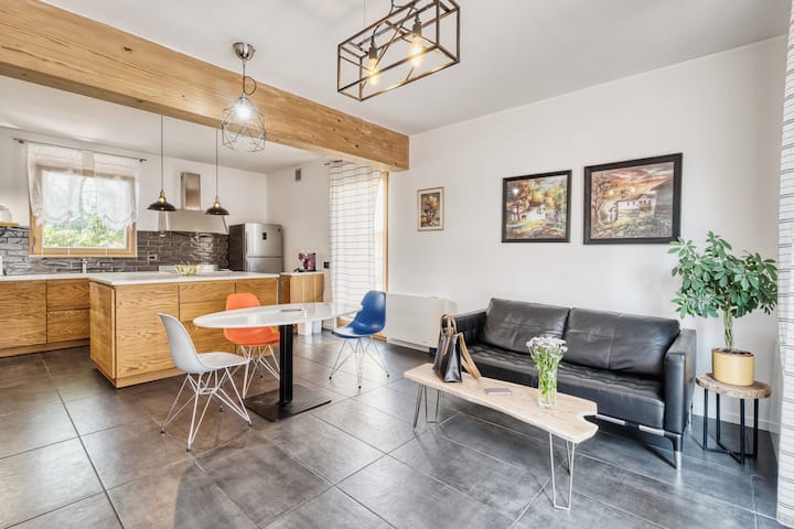 Villa Indipendente Sul Garda: 4 Camere E Piscina - Garda
