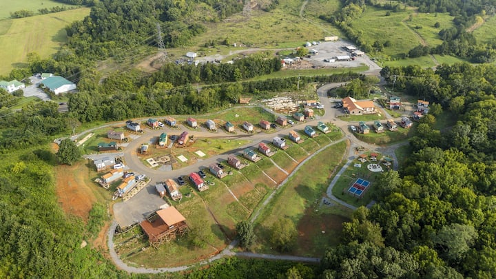 30-unit Tiny Home Village | Sleeps 100+ - Sevierville, TN