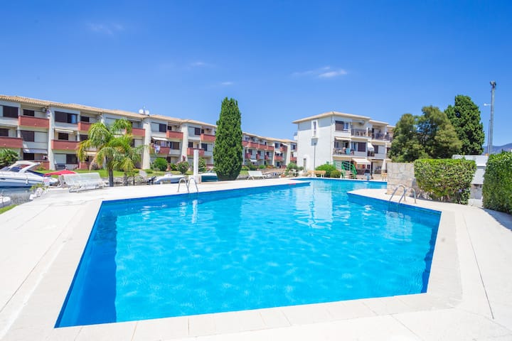 2br Canal View Apartment With Pool & Wifi - Empuriabrava