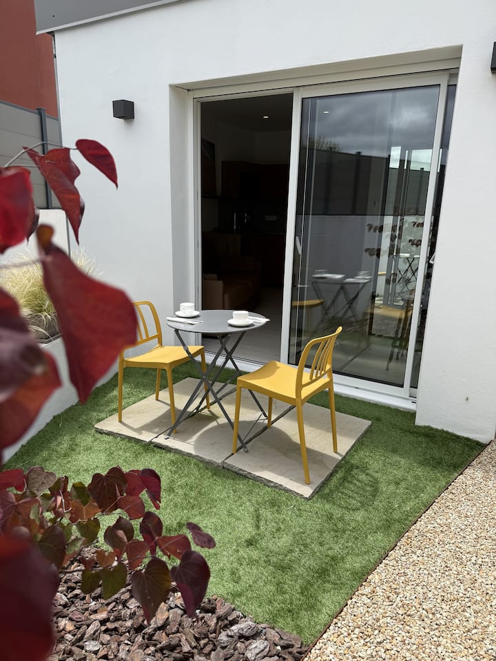 Studio Neuf Climatisé, Avec Parking - Anglet