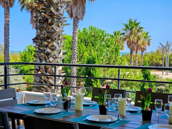 Villa Marinier, L'exception En Bord De Mer - Mèze