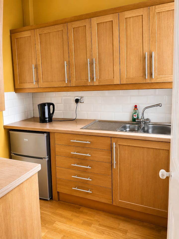 *2 Sep 26* Leith 4 Bedroom Flat Next To Tramline - Edinburgh