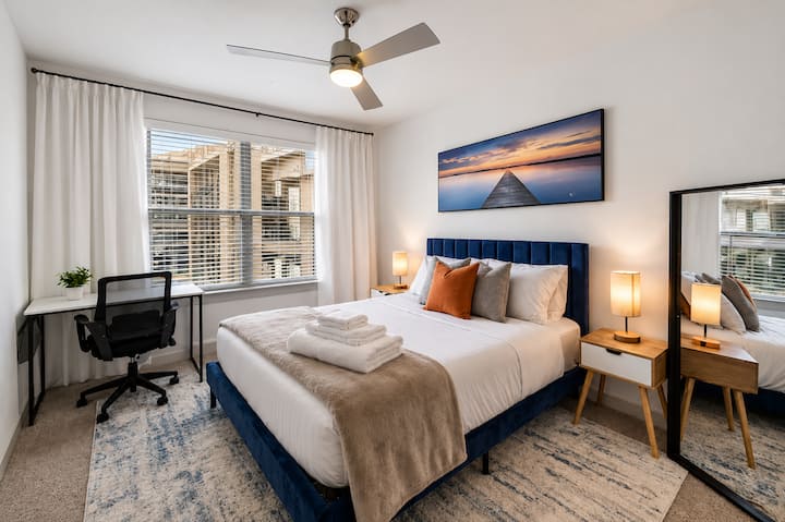 Elegant Mckinney Stay | Pool & Fast Internet - McKinney, TX