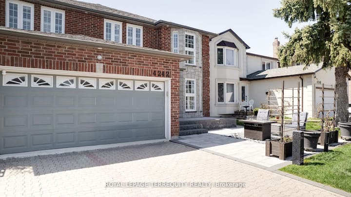 Elegant&cozy Home Near Intl Airport And Square One - 密西沙加