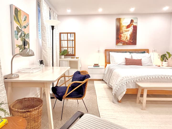 Fresh Luxury Sunlit Suite In Midtown - Toronto