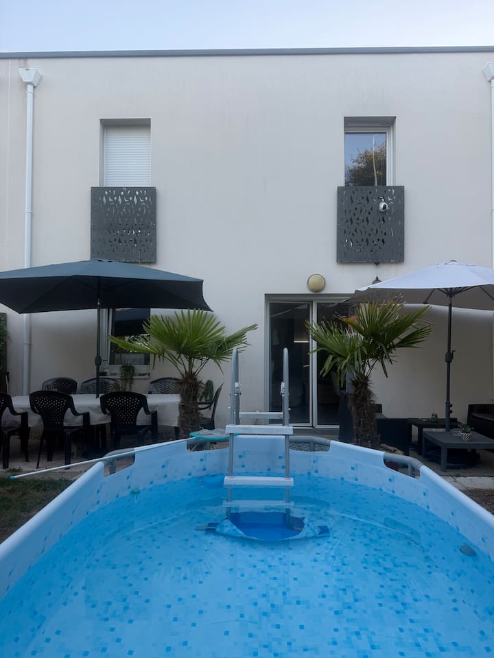 Maison Avec Petite Piscine Près Du Tram - Bouguenais