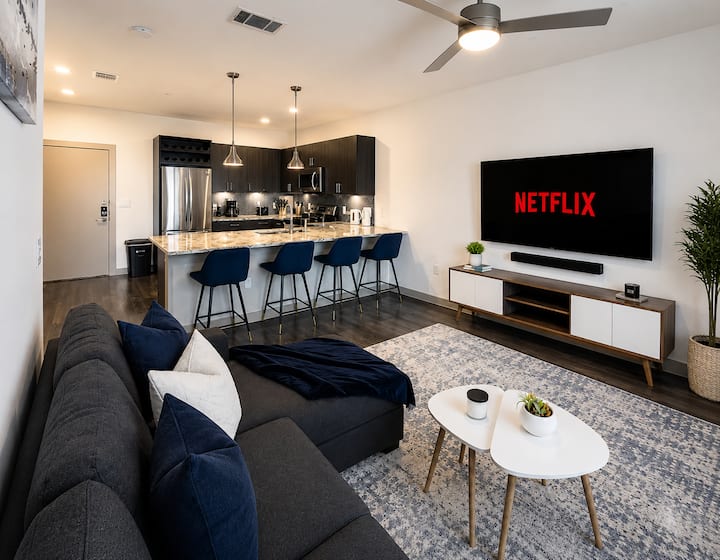 Luxury Stay | Pool, Fitness & Games - Allen, TX