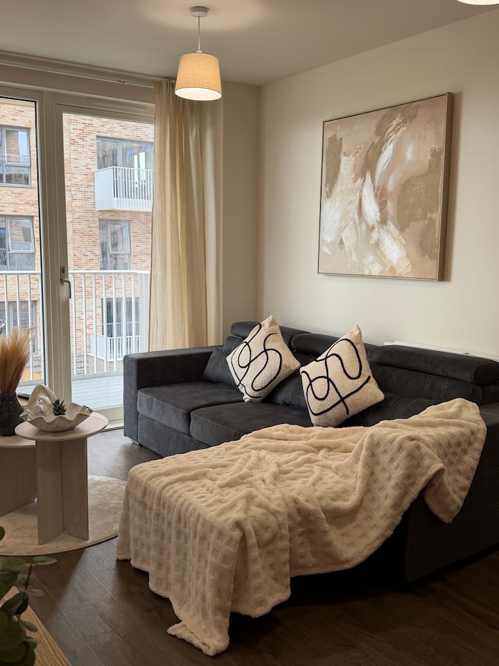 Modern 1br | Direct To Wembley | Sleeps 4 - Watford