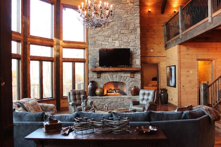Spectacular, Luxury Cabin In Maggie Valley Club - Maggie Valley, NC