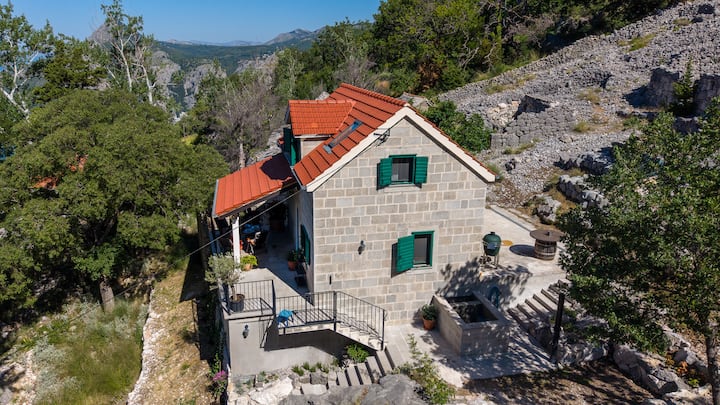 Holiday Home First Of June - Omiš