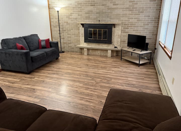 4-bedroom Private House, 10-min Walk To Nyc Train - Edison, NJ