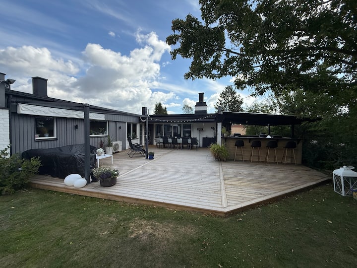 Familjärt Hus I Sommarstaden Kalmar - Kalmar