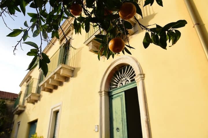 Giardino Arancio: Villa Per La Vacanza - Milo