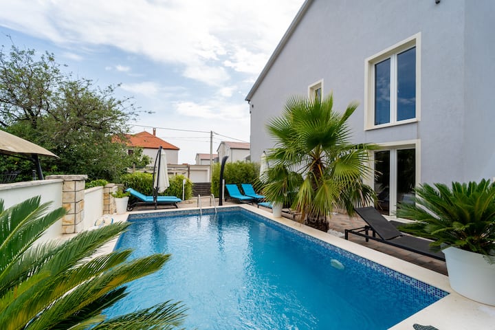 Adria Apart 2 - Biograd na Moru