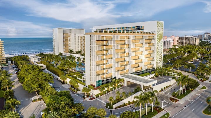 Elegant 3br In Marco Island - Marco Island, FL